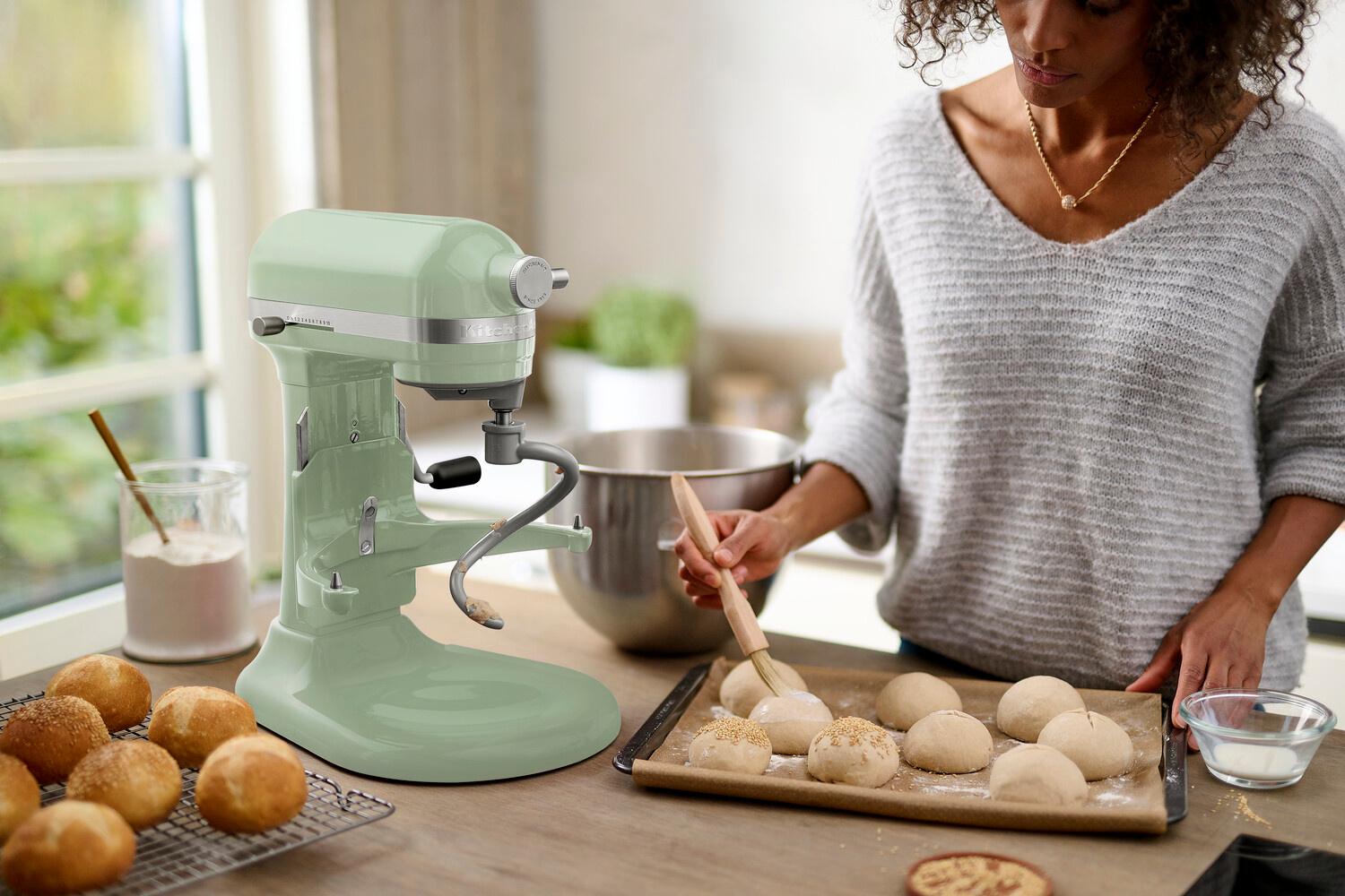 Pistachio - A dreamy soft pastel green in gloss | KitchenAid UK