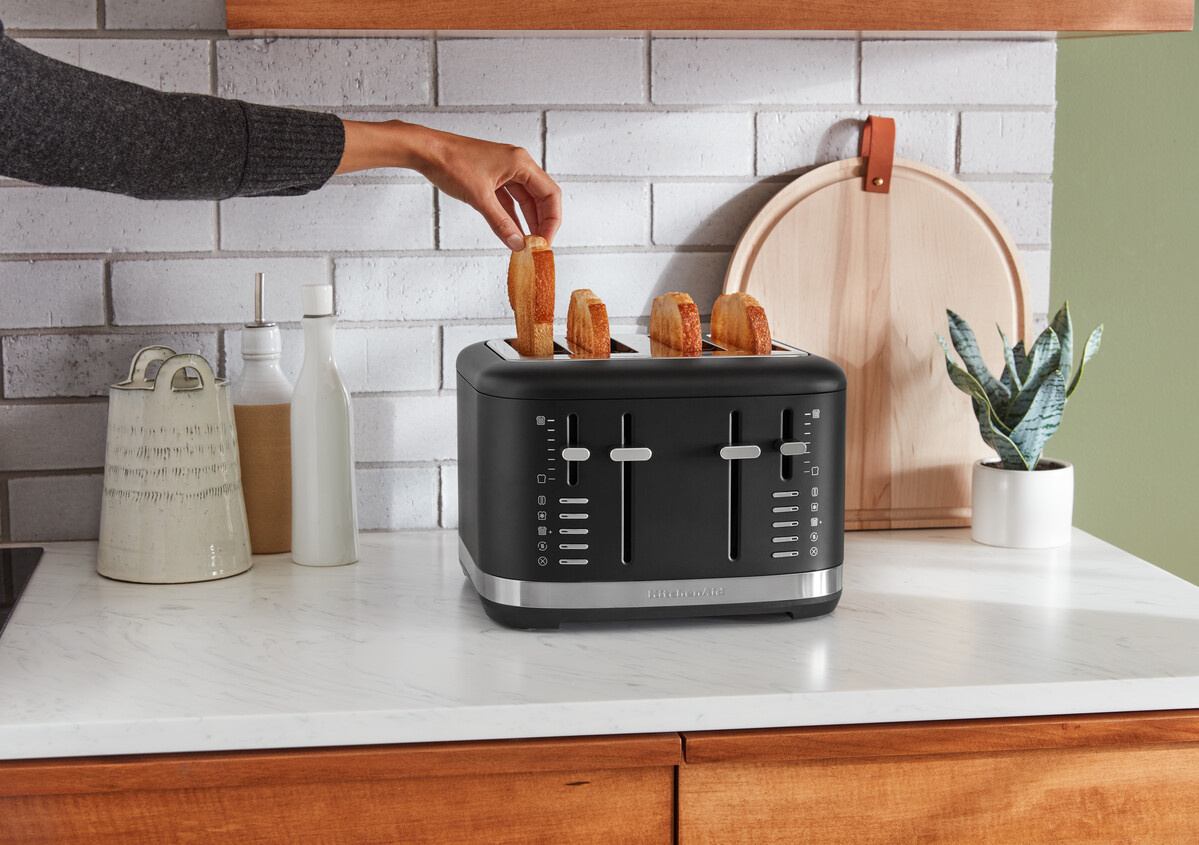 TOASTER 4 SLICE - Matte black | KitchenAid UK